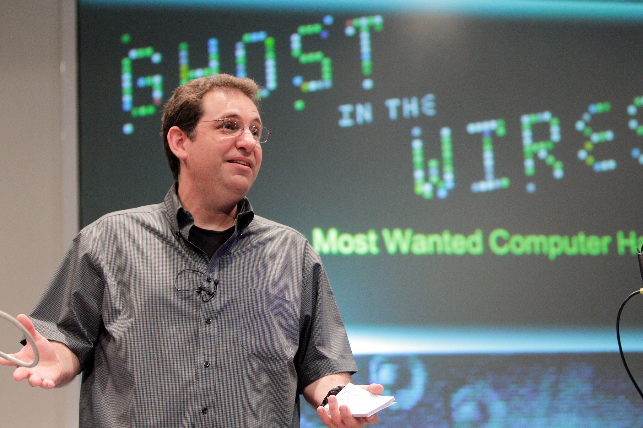 Kevin Mitnick: El Hacker Más Famoso de la Historia - Mecanismo